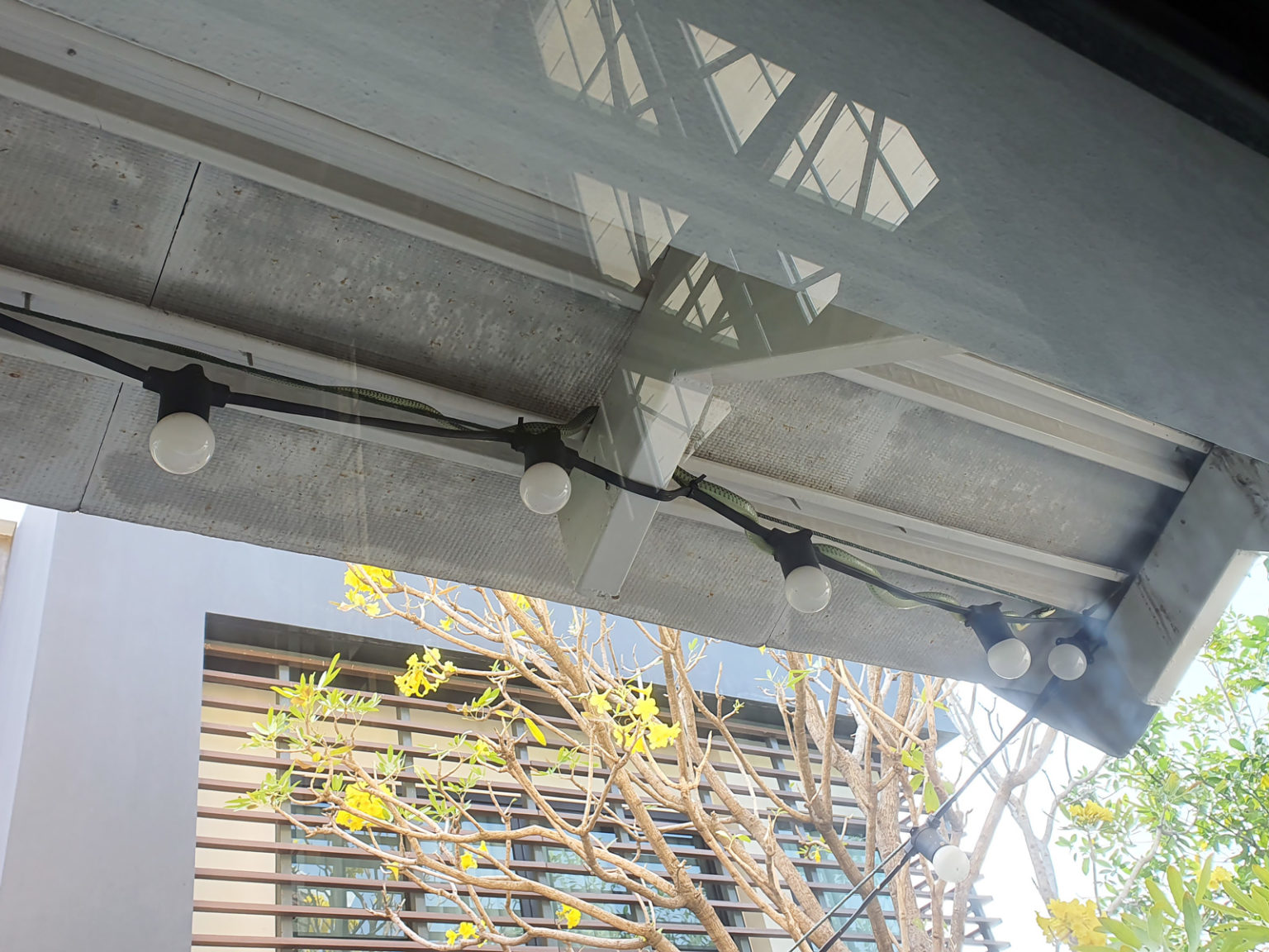 iannnnn.com • Page 2 of 85 • ความจริงมีสองด้าน คือจริงของมึง กับจริงของกู